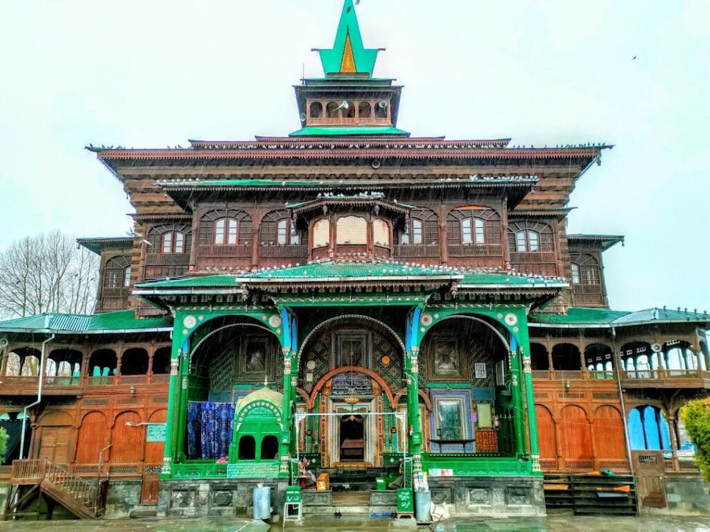 Amir-e-Kabir Shah-e-Hamdan - Kashmir Online
